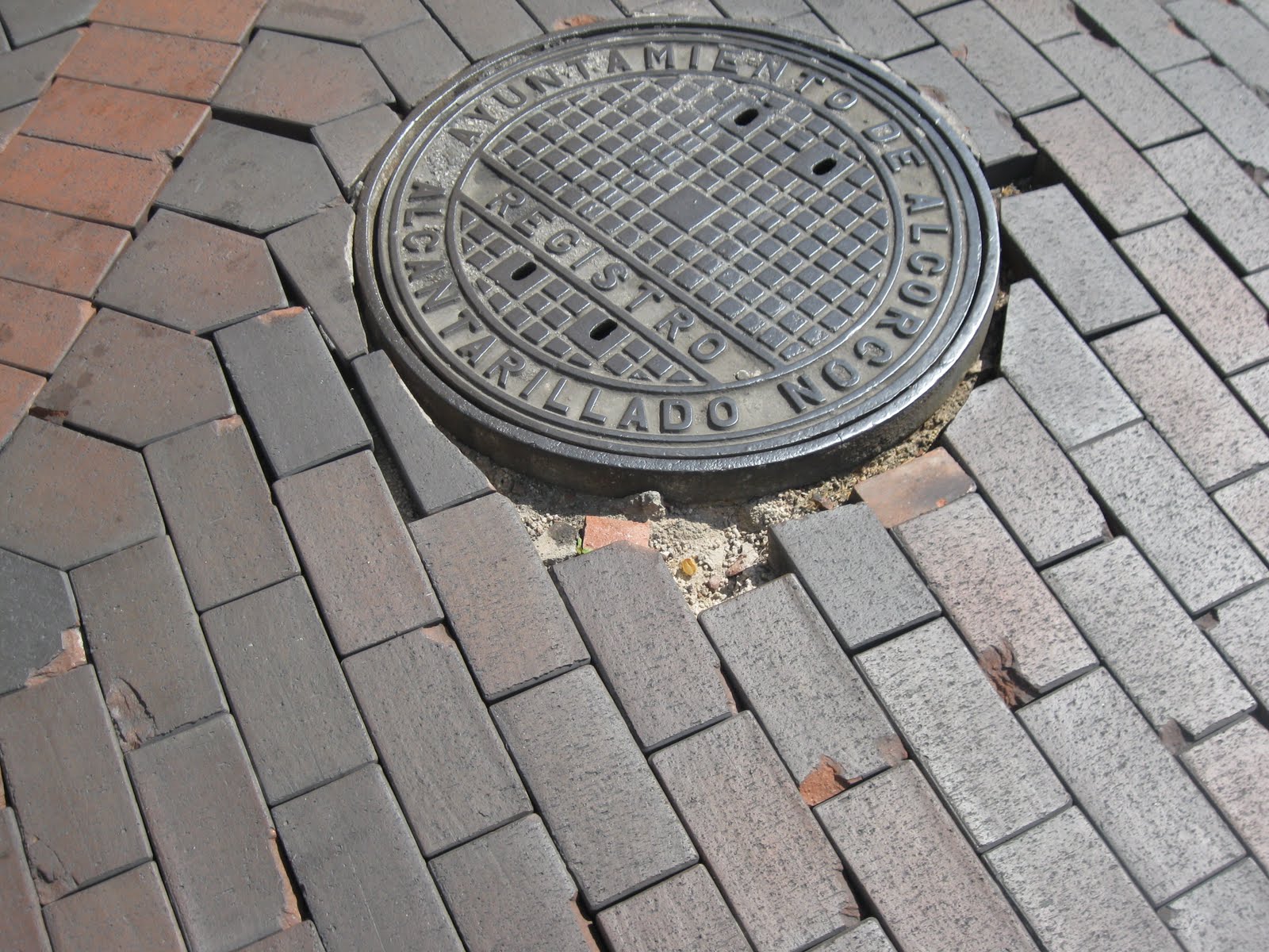 VECINOS POR ALCORCÓN: ¿Calles de coexistencia?