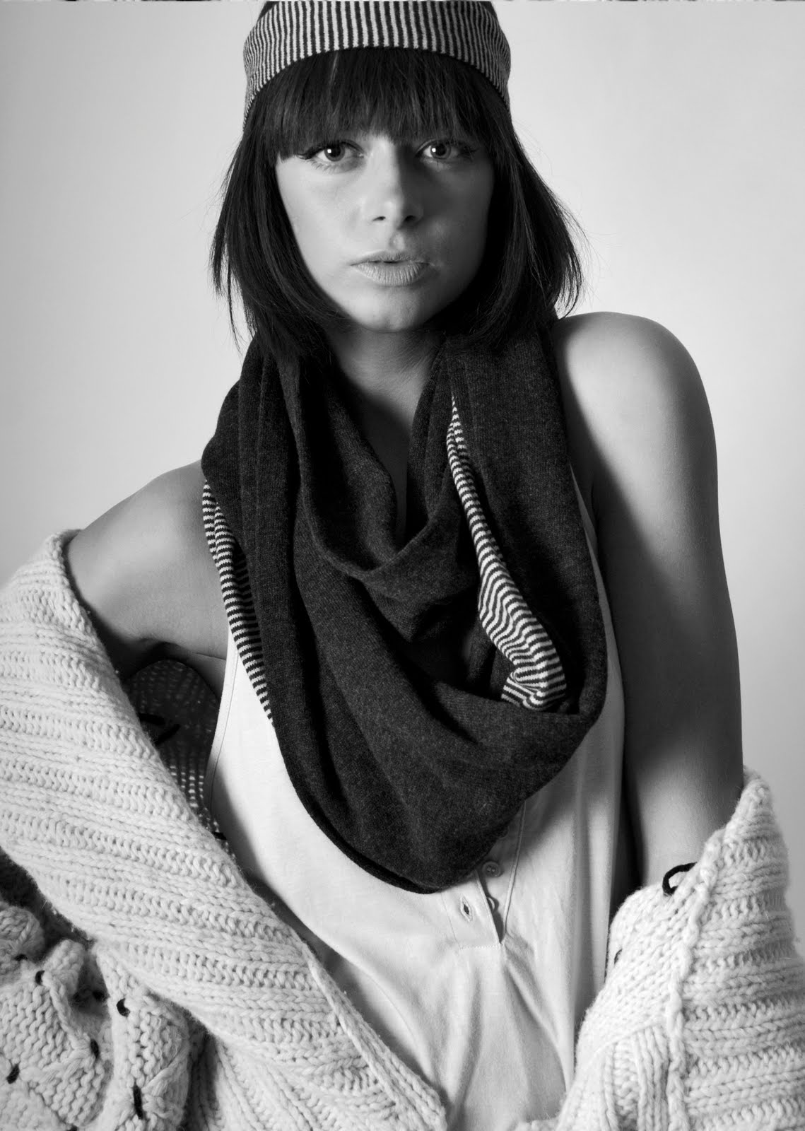 Blink-Models - Black: REBECCA R