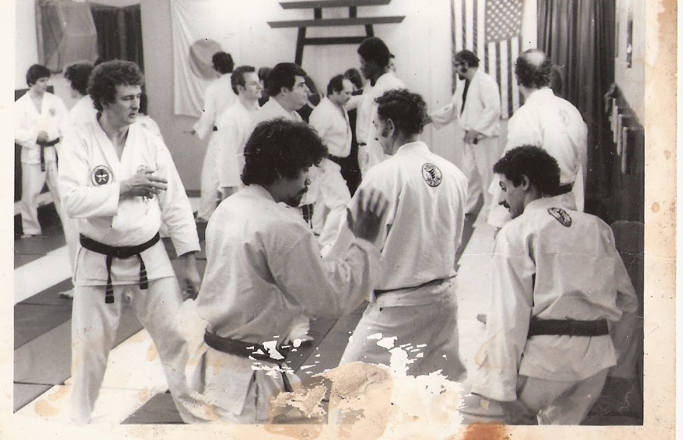 Nisei Goju: GOSHINDO KEMPO / SAMURAI JIU JITSU HOMBU DOJ0 70'S