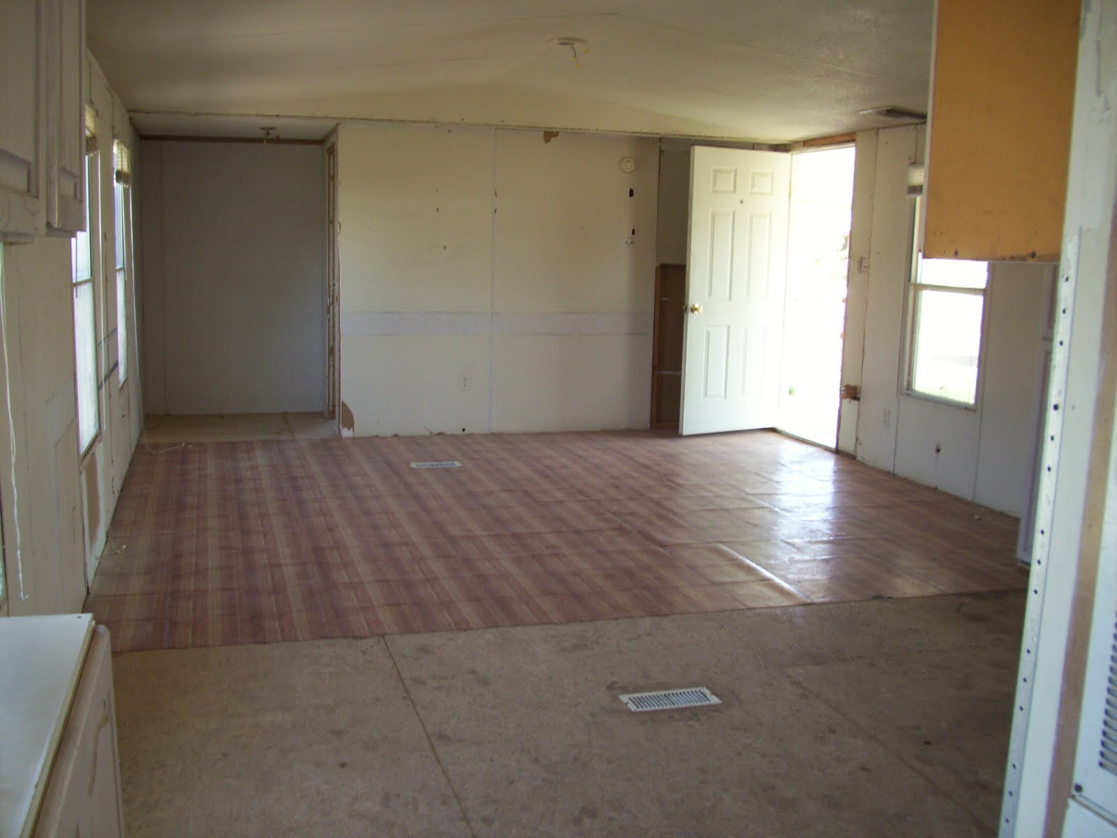 Homemade Home: Before & After Pictures of a Refurbished Home