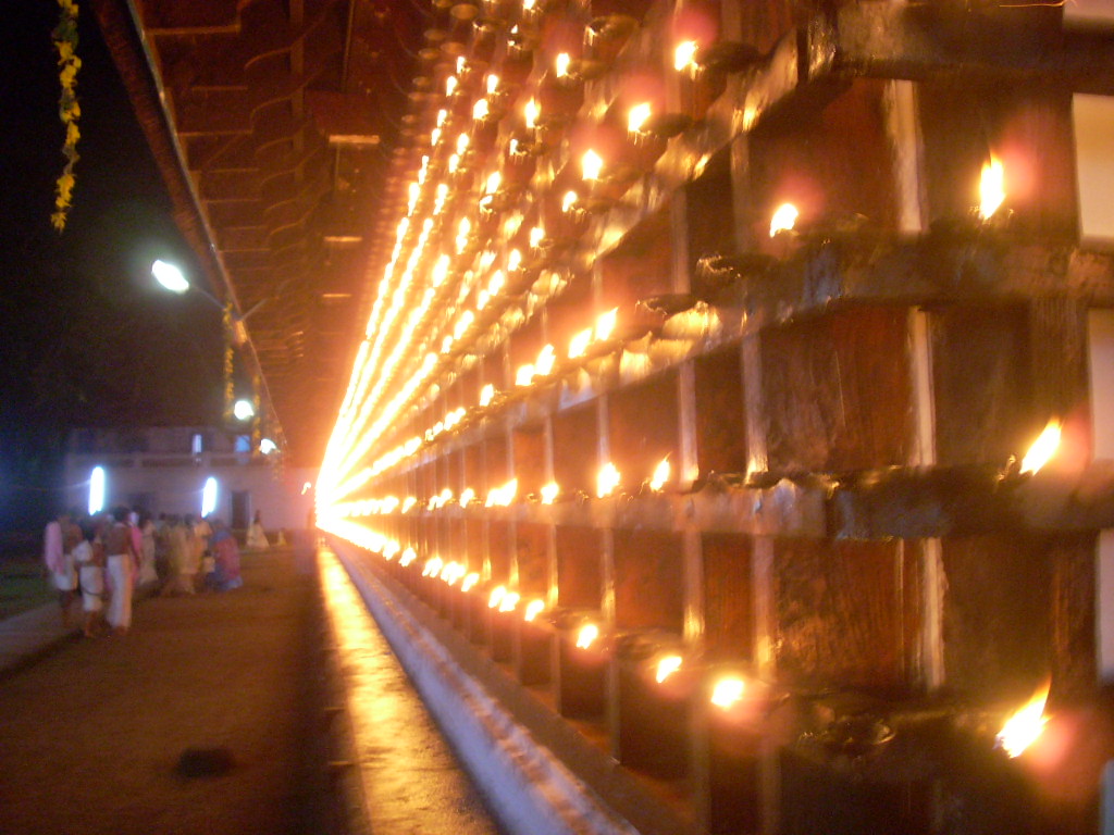 Ramesh Menon's Clicks and Writes: Mind Speaks - Mahanavami Maholsavam ...