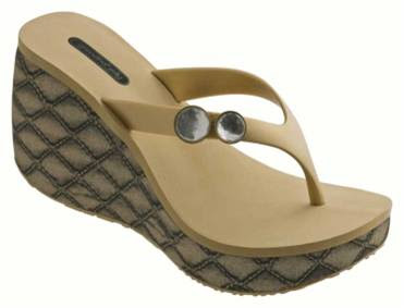 Doll Up Your Mom on Her Day with Grendha Footwear - Shen's Addiction