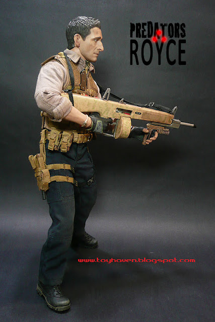 toyhaven: Review III: Hot Toys "Predators" Royce with AA-12 Shotgun