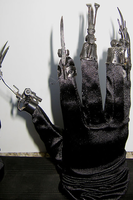 toyhaven: Catwoman's Claws for "Batman Returns" - the Real Deal
