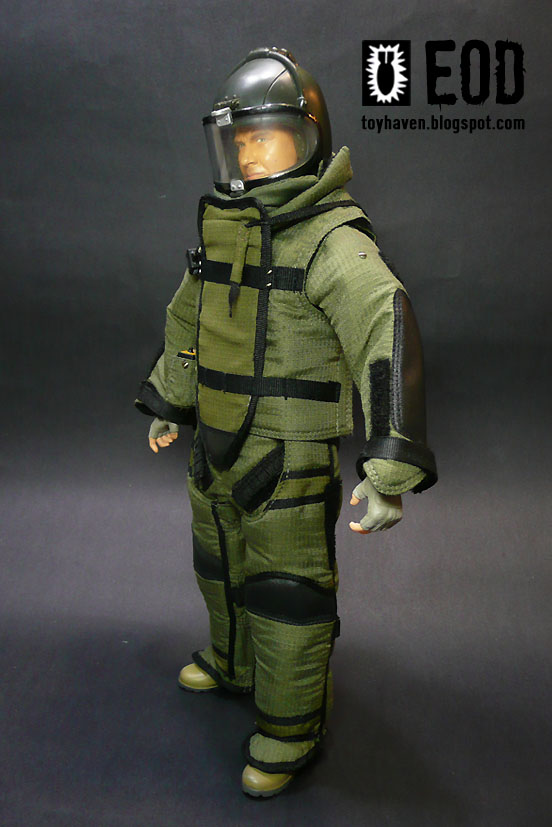 toyhaven: Dragon EOD "William" in full bomb suit REVIEW III