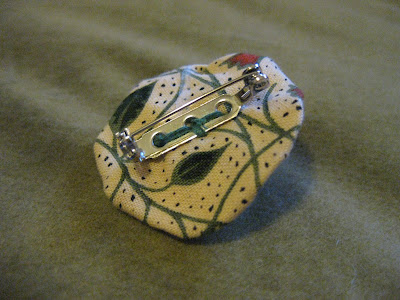 Within My Means: Vintage Button Craft Pins