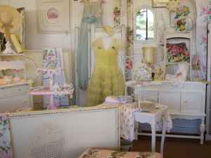 Extreme Domestication: New Shabby Chic Store!