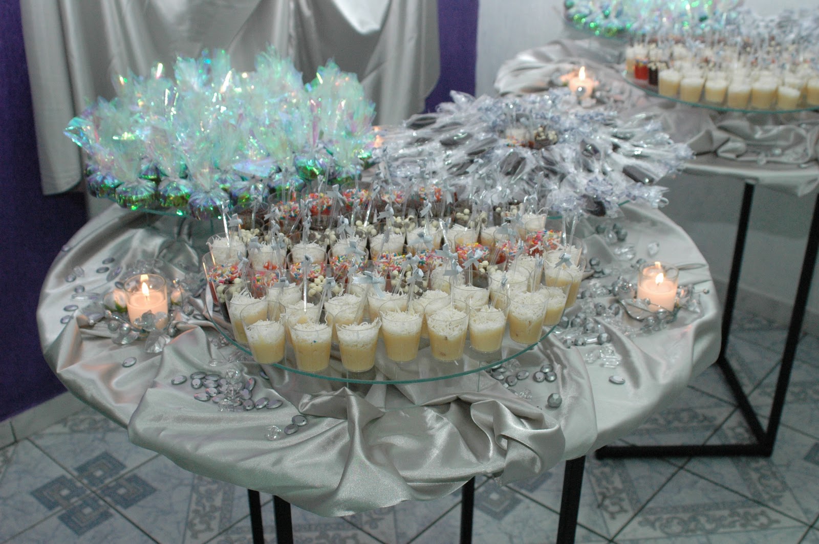 Floral Doces e Decorações: Festa de Aniversário Prata