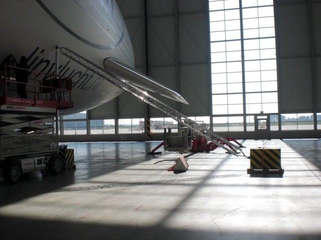 Airship Ventures: Method of attachment