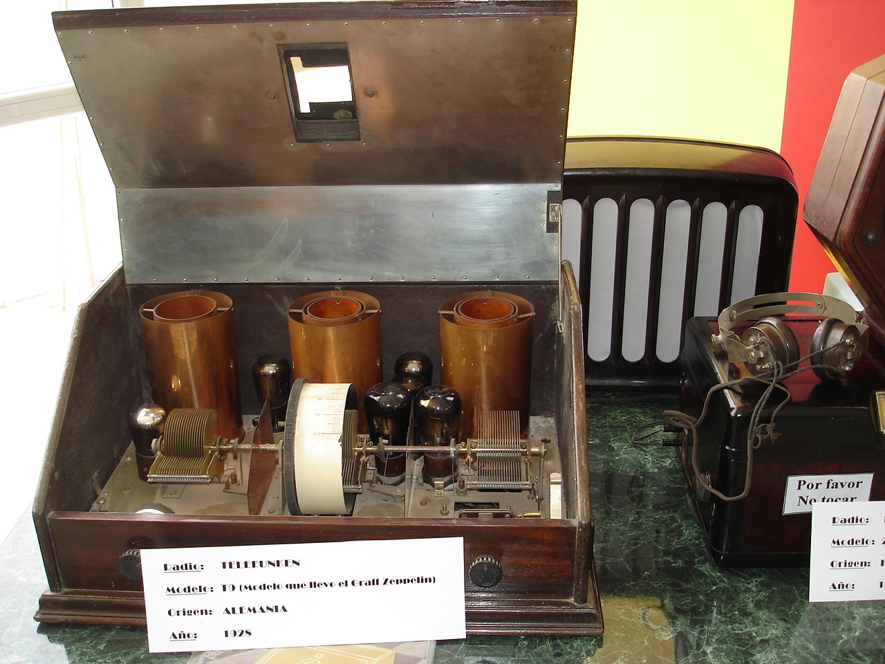 La Radio a traves del tiempo: RADIO TELEFUNKEN T9 1928