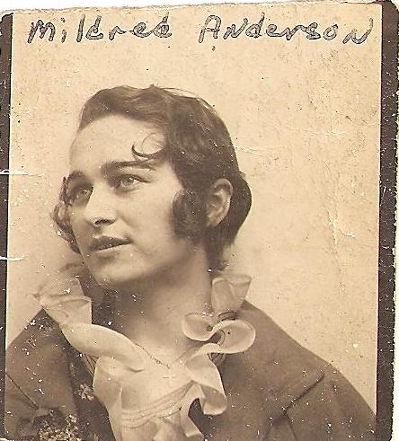 Everything's Relative - Researching Your Family History: August 2010