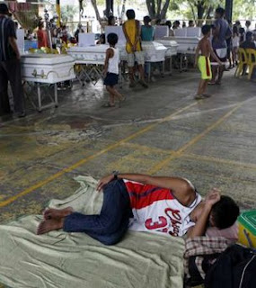 The Pinoy Catholic: More Ondoy tragedy photos