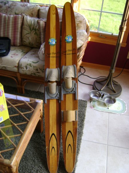 Adventures In Ebay: 1960's Cypress Garden Water Skis
