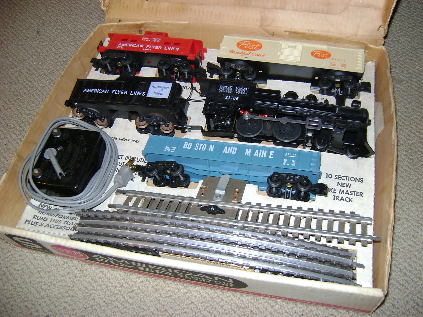 Adventures In Ebay: 1960's American Flyer S train set in box