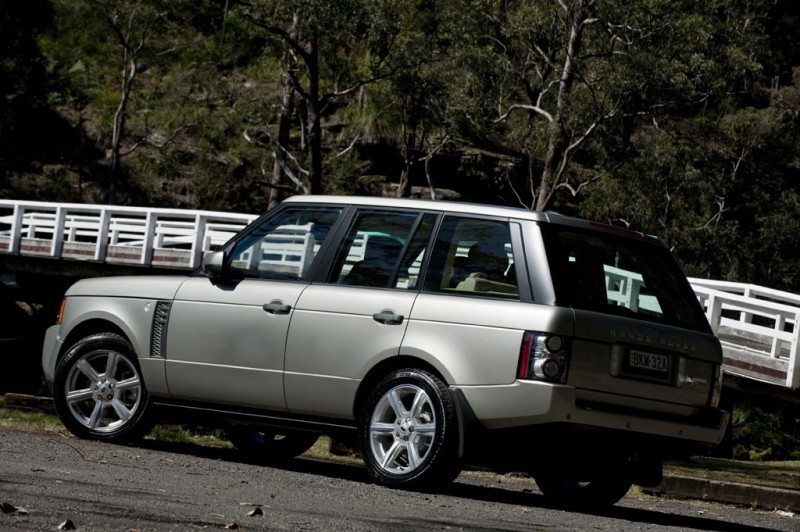 High Class Cars Styling: 2010 Range Rover Vogue Photo Gallery