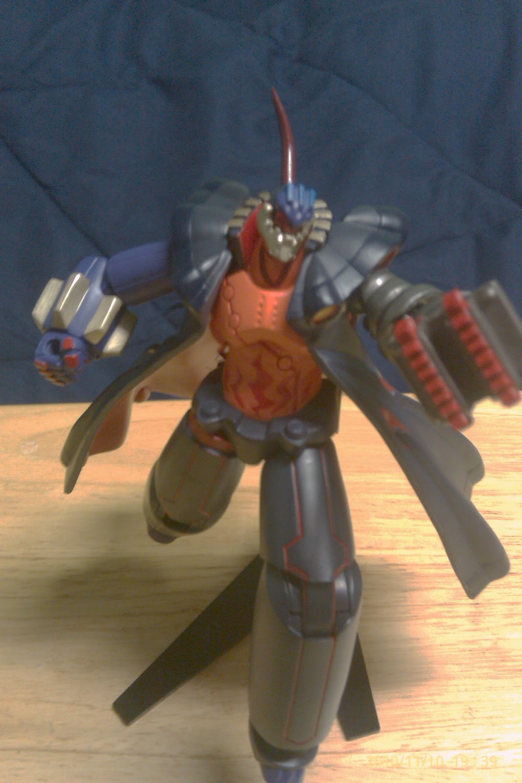 Getter Newtype Reviews: Revoltech - Dix-Neuf