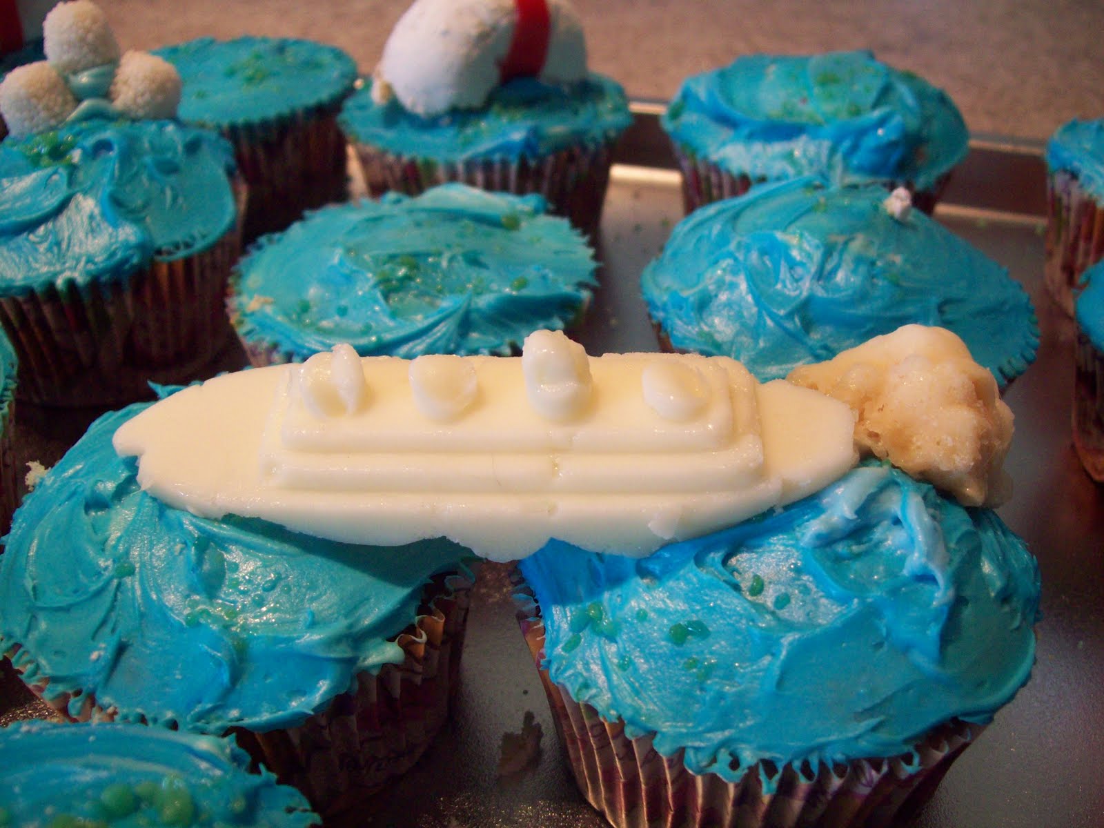 Cupcake Pirates: In memory of the titanic