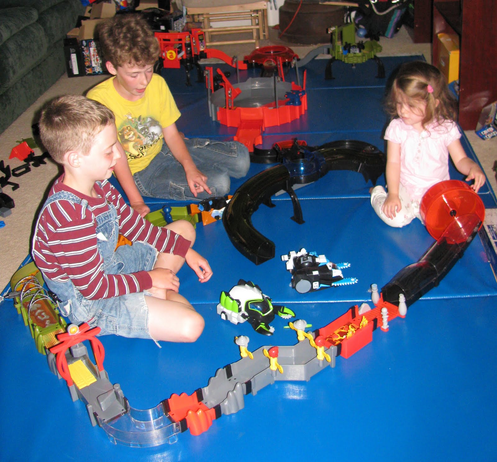 Eccentric Eclectic Woman: Kung Zhu Pets Review