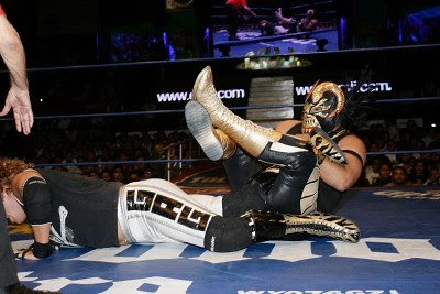 Lucha Libre: REY BUCANERO VS EPHESTO...