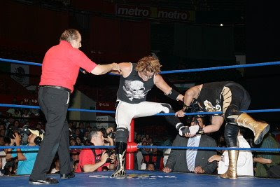 Lucha Libre: REY BUCANERO VS EPHESTO...