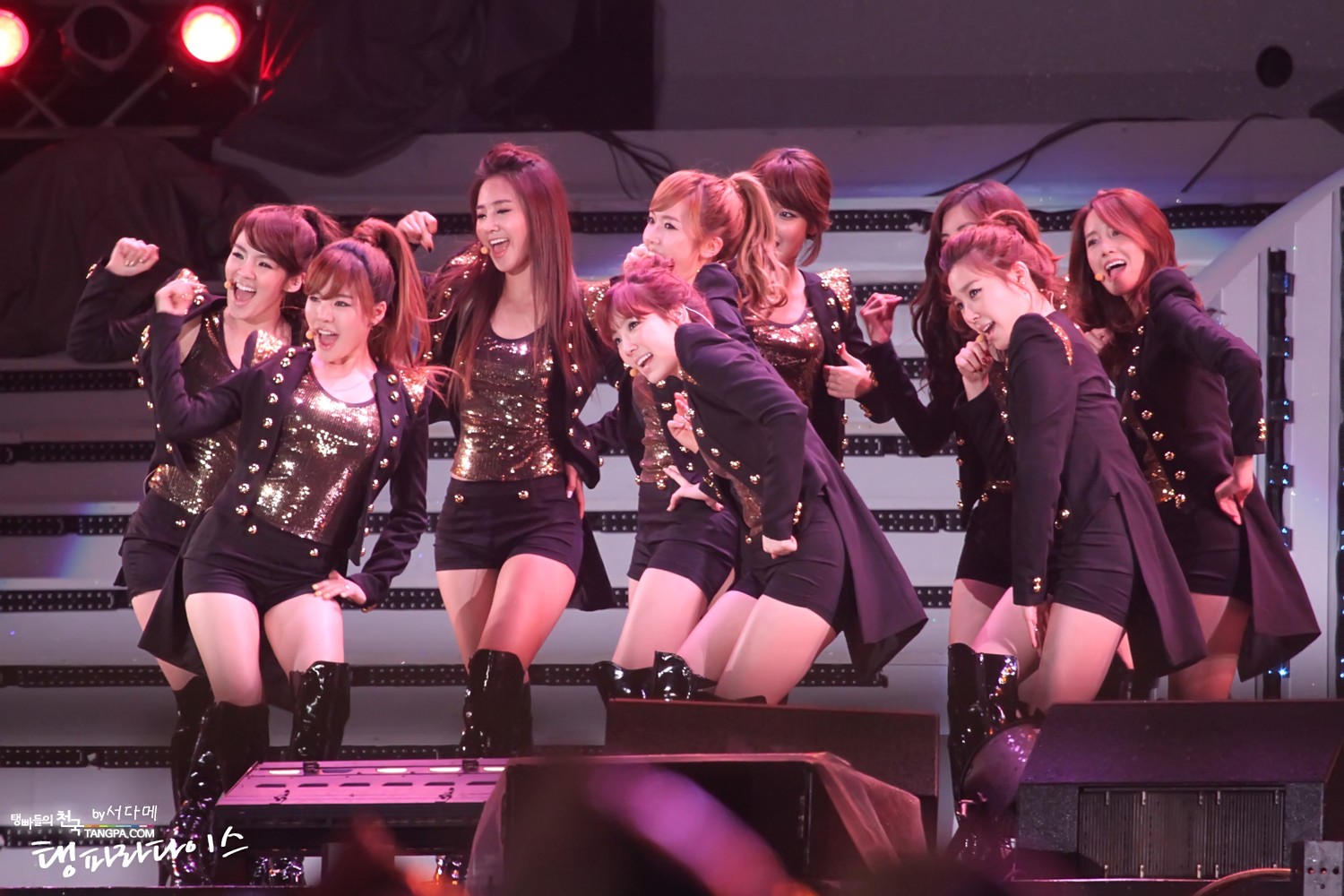 SNSDlife: Daily Video [05.30.10] SNSD live in Dream concert