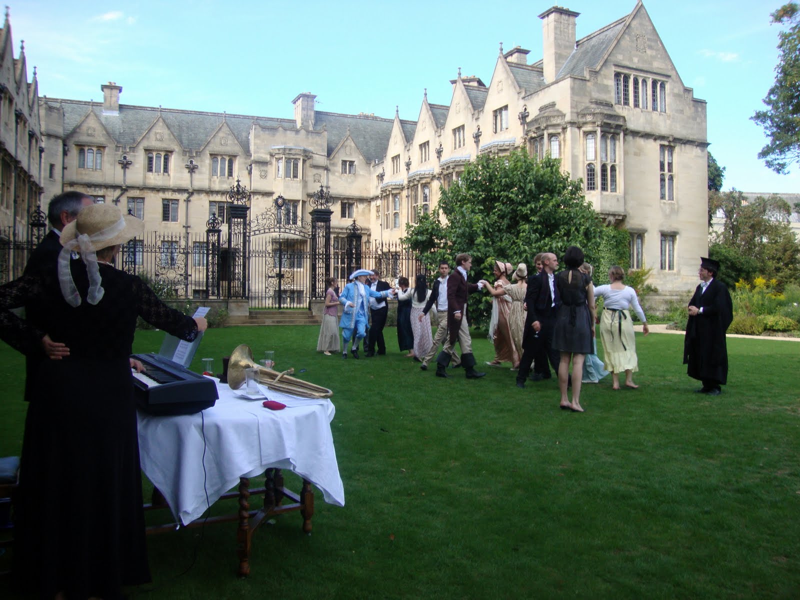 In Shadows of Dreaming Spires: Regency Garden Party!