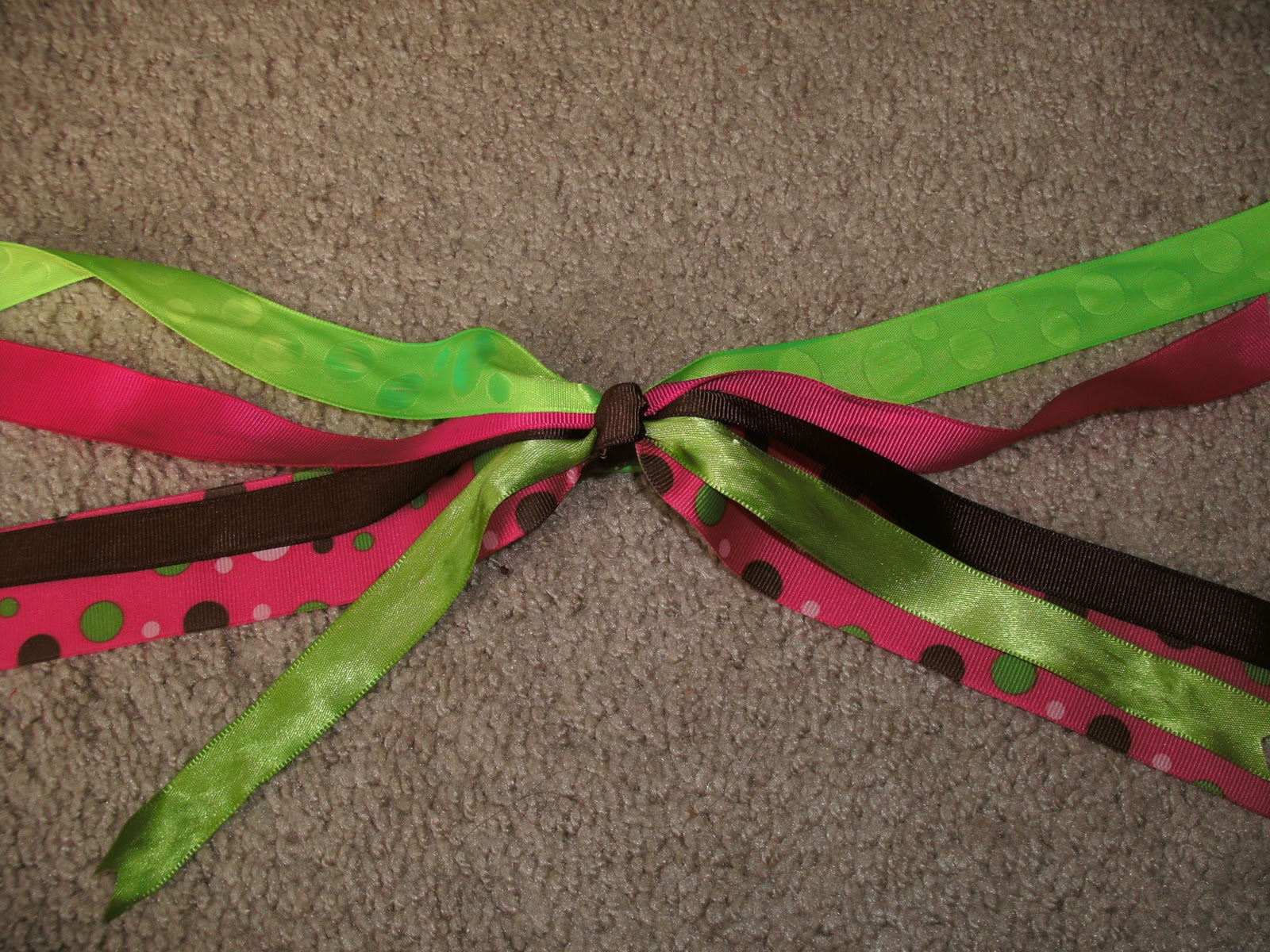 Creatively Courtnay: pony tail streamers