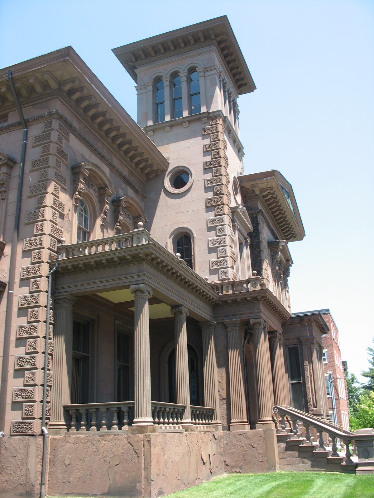 Estelle's: Victoria Mansion