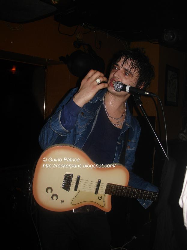 ROCKERPARIS: Another Peter Doherty Secret show with Alan Wass @ Truskel ...