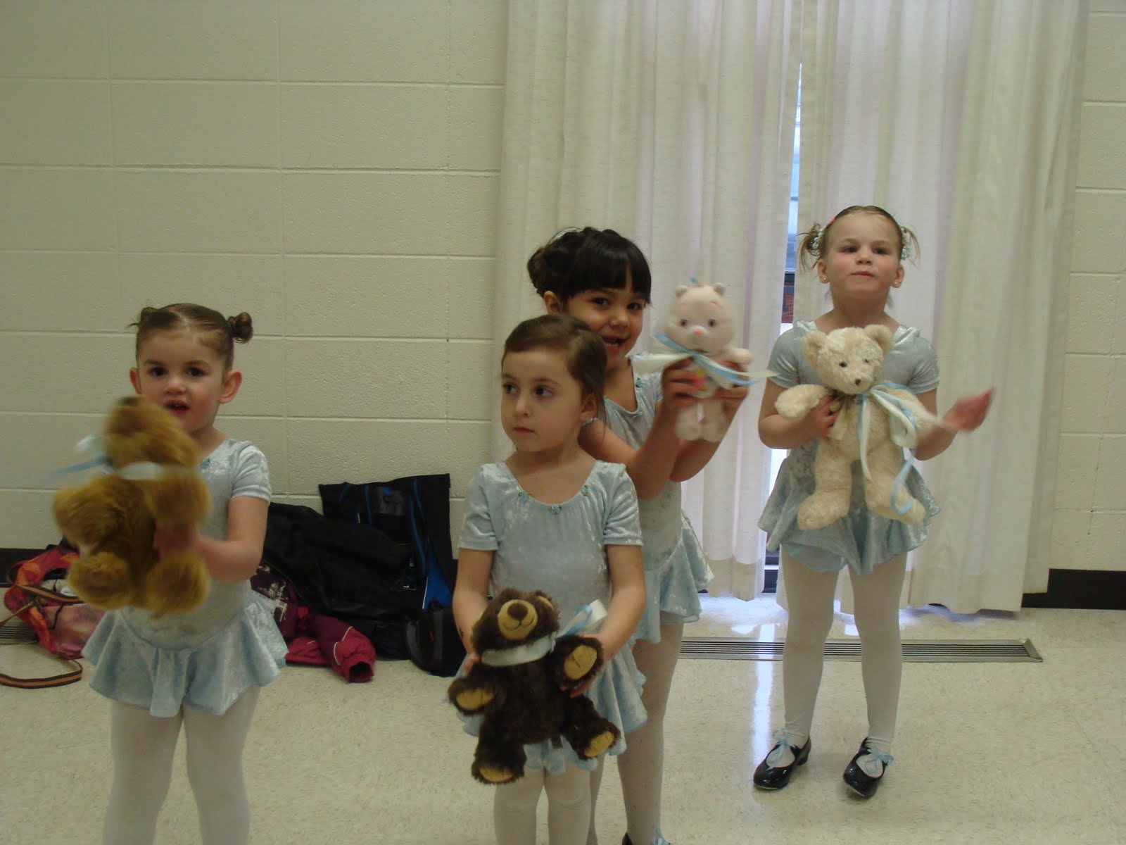 The Stephens Fam: Kates teddy bear dance