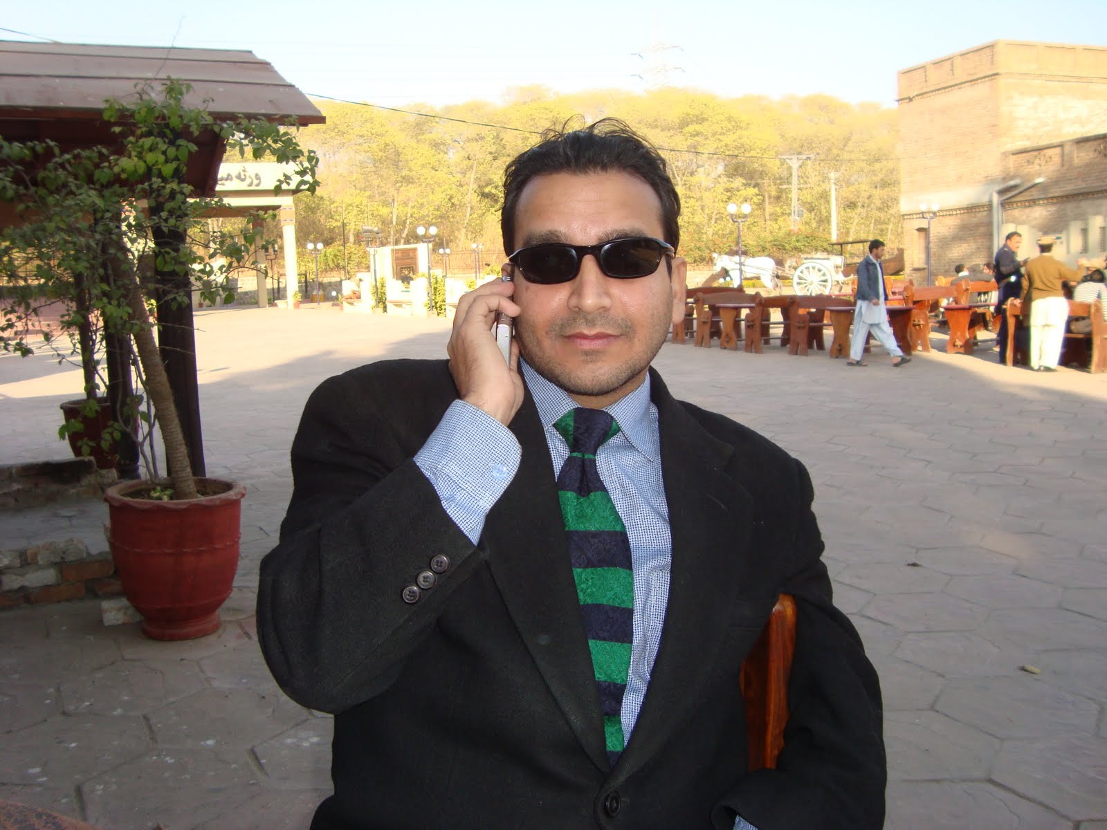Mahtab Bashir, Islamabad: People more likely to ignore mobile phone ...