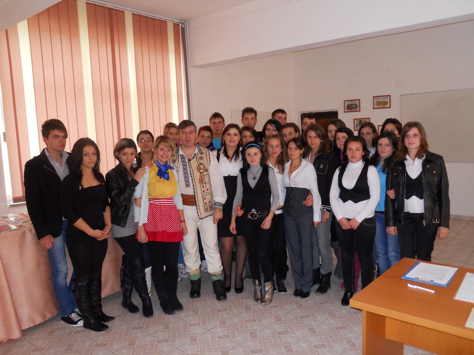 Asociaţia Profesorilor de Istorie "Clio" Neamţ: Cercul profesorilor de ...