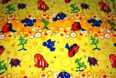 LittleWonderlandFriends: Disney Finding Nemo & Friends Sea Yellow Fabric