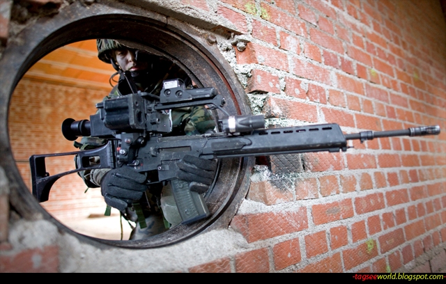 Military and Defense: Future Soldier : Modern Warfare Future Force Warrior