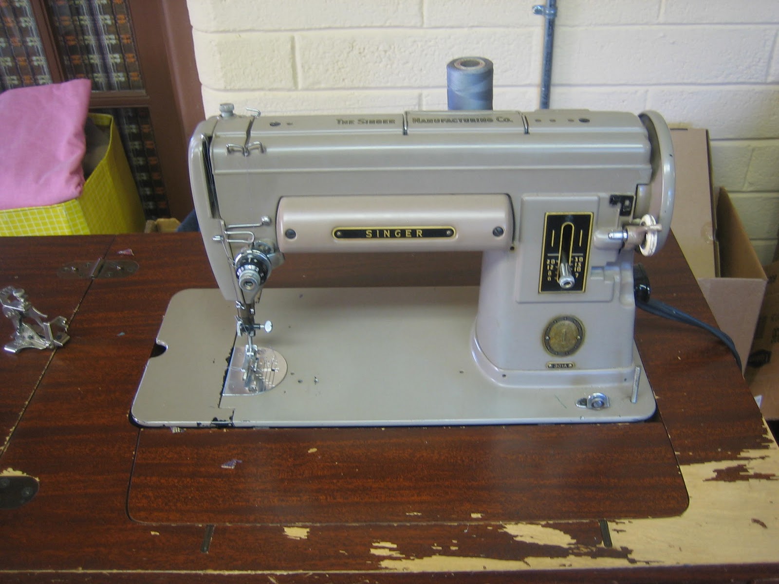 Singer Featherweight 221 - Everything & Anything you wanted to know ...