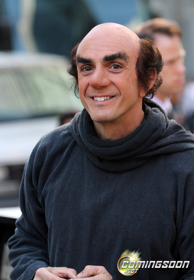 Yellow Mellow!: First Look At Hank Azaria As Gargamel in The Smurfs!