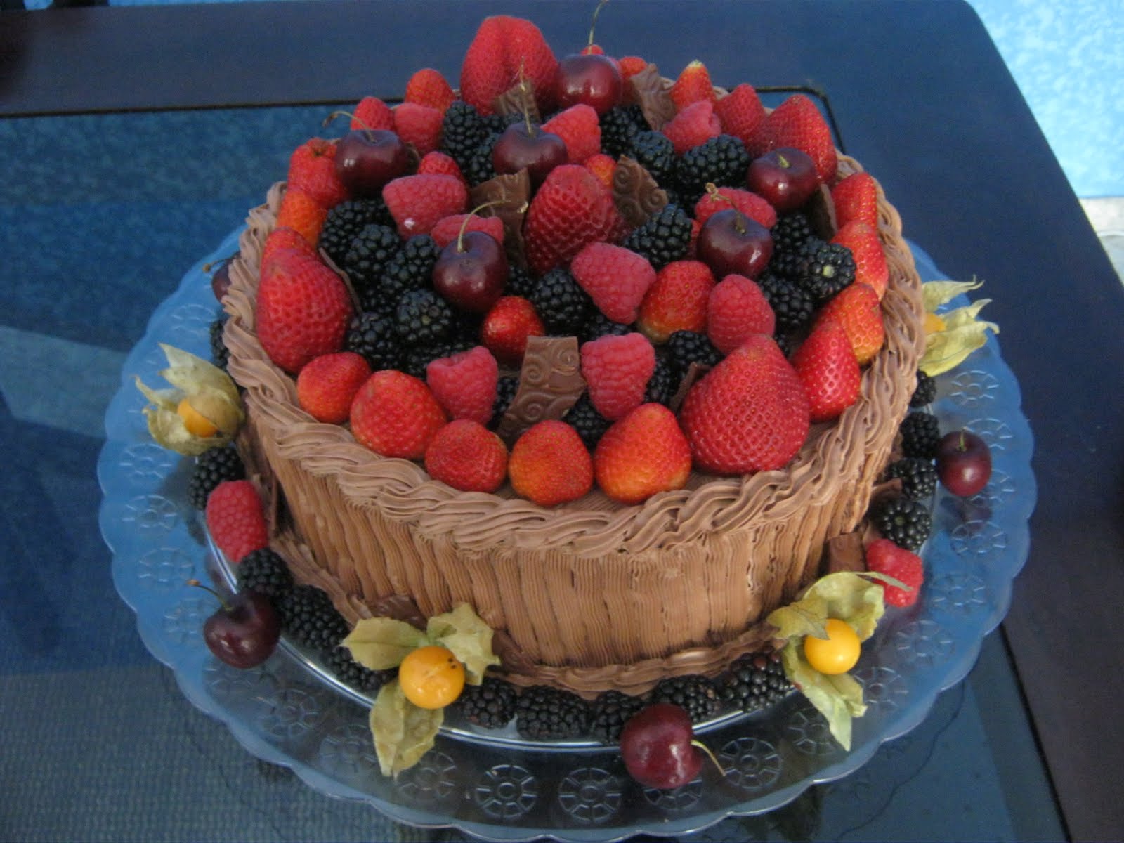 Bolos Artísticos: Bolo mousse de frutas vermelhas