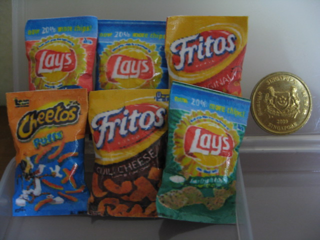Le Jen Miniature: Miniature Packets of Chips & More