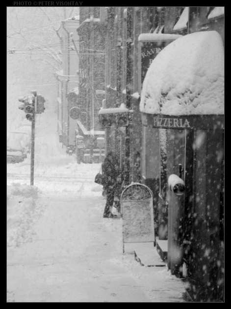 village of fun: Incredible Snowfall in Helsinki Finland