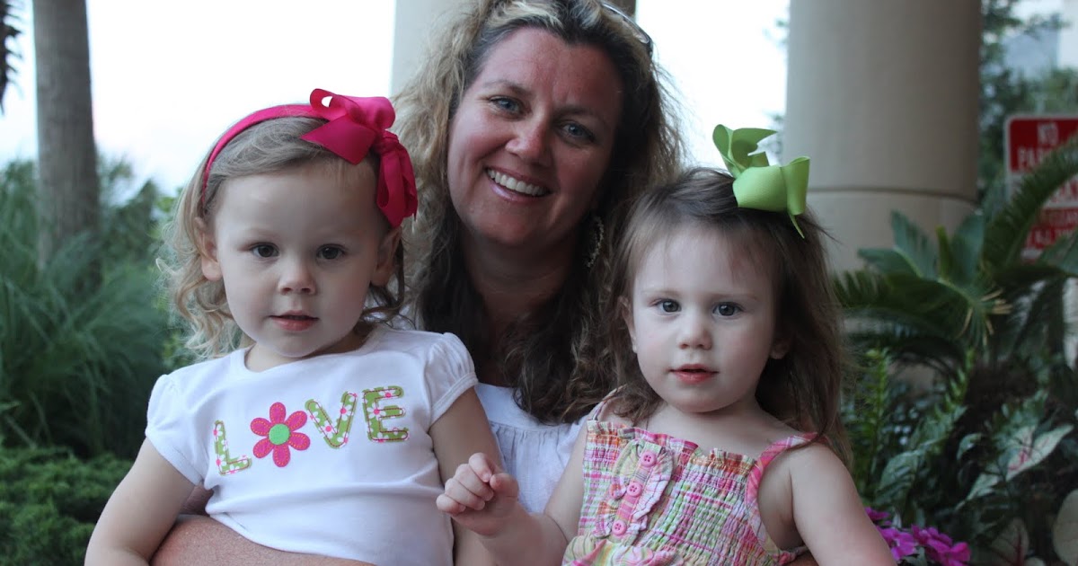 Mojoy: Family portraits... ha!