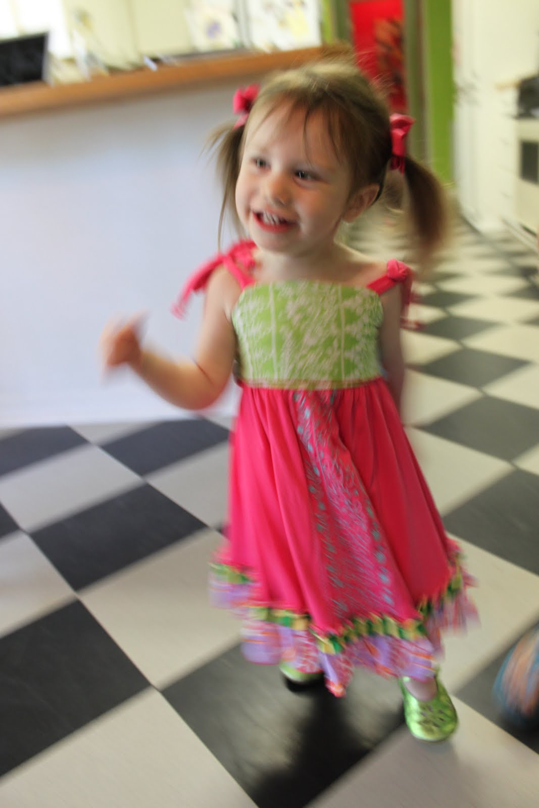 Mojoy: My child and her accessories!