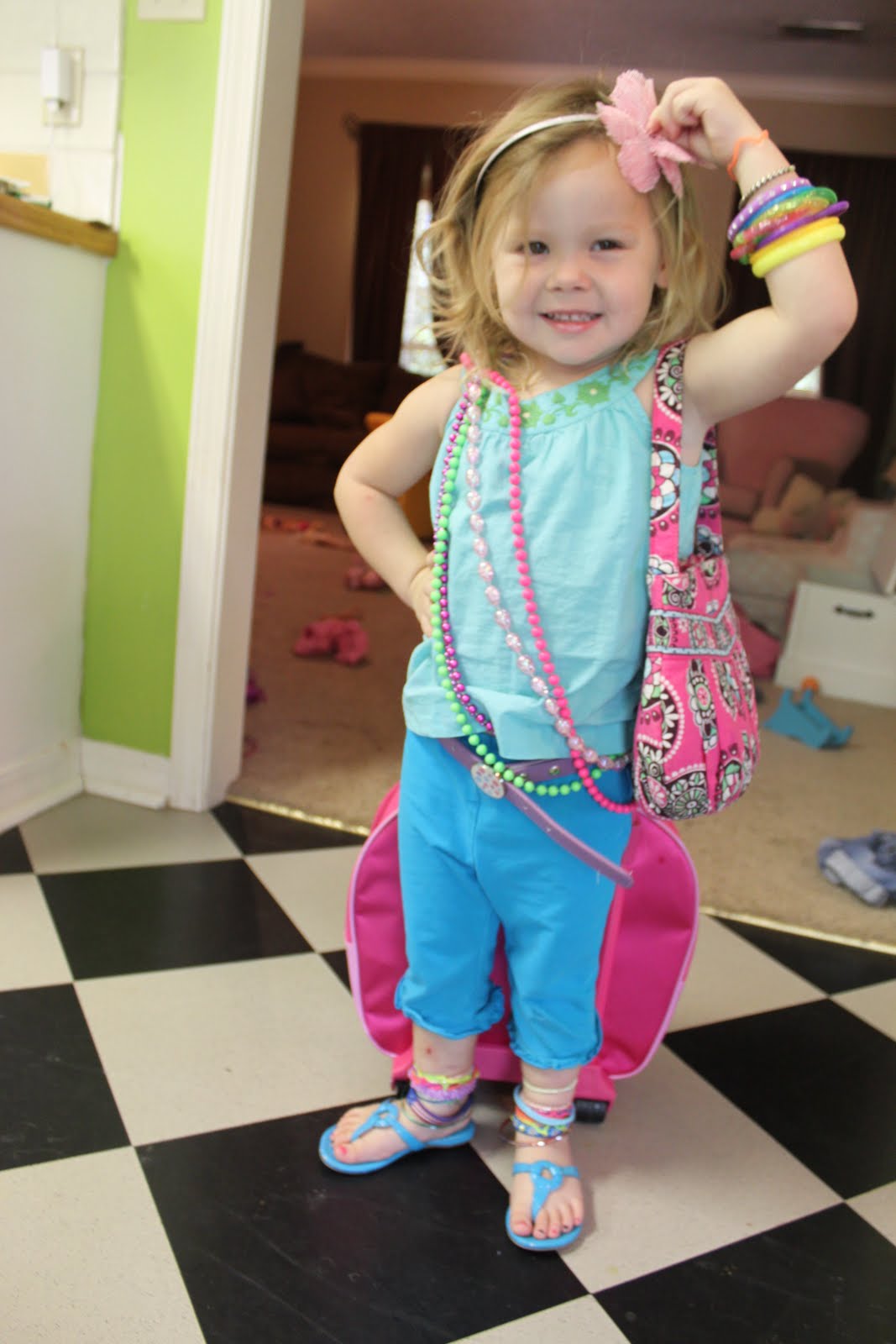 Mojoy: My child and her accessories!