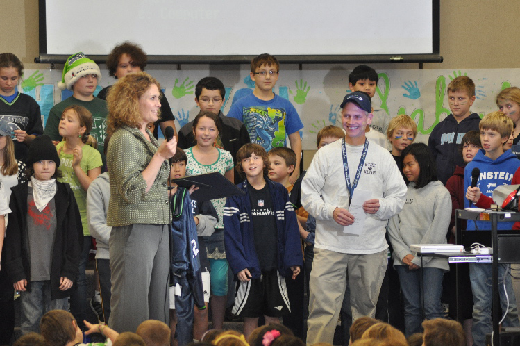 Shoreline Area News: Dede Ford honored as a Hero in the Classroom
