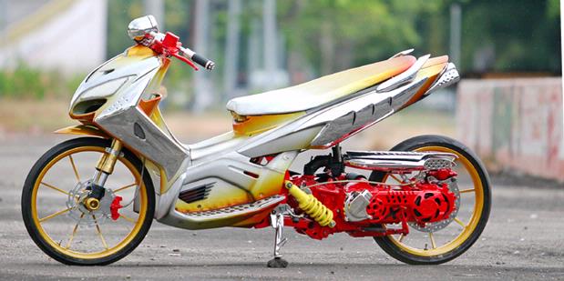 Otomotive World: Yamaha Nouvo Looks "Lowdrag"