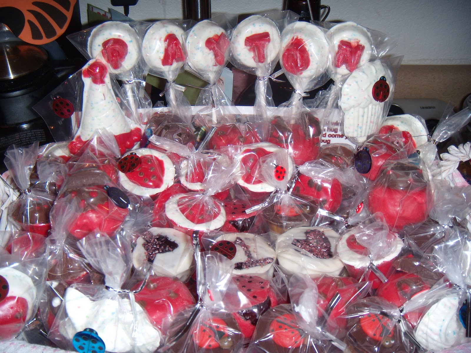 Hero Cake Pops: Lady Bug Cake Pops for a year one Hero!
