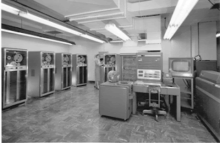 Supercomputers & Mainframes: Mainframe Computers
