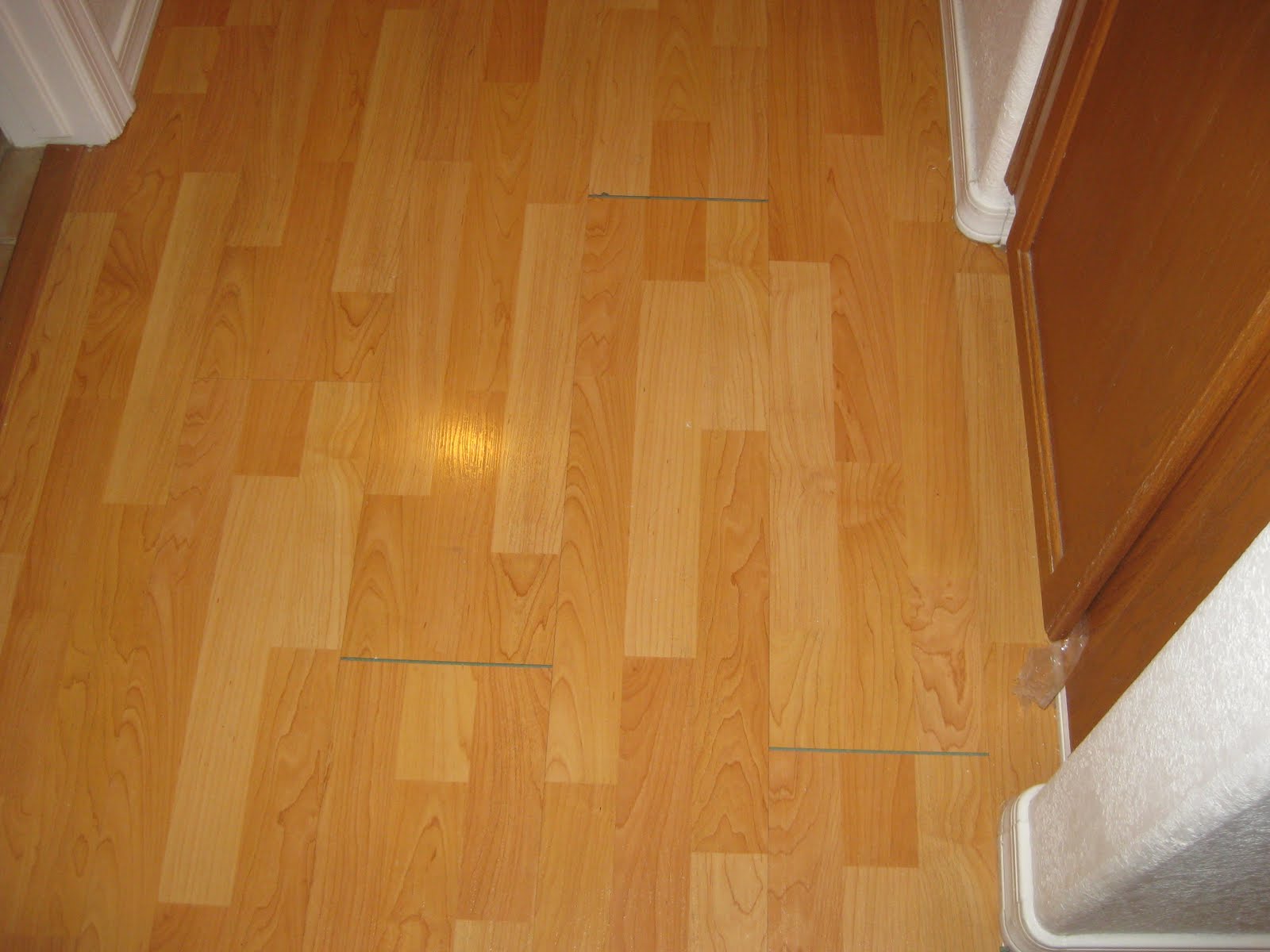Deidre and Joseph: How to fix gaps in your wood floor