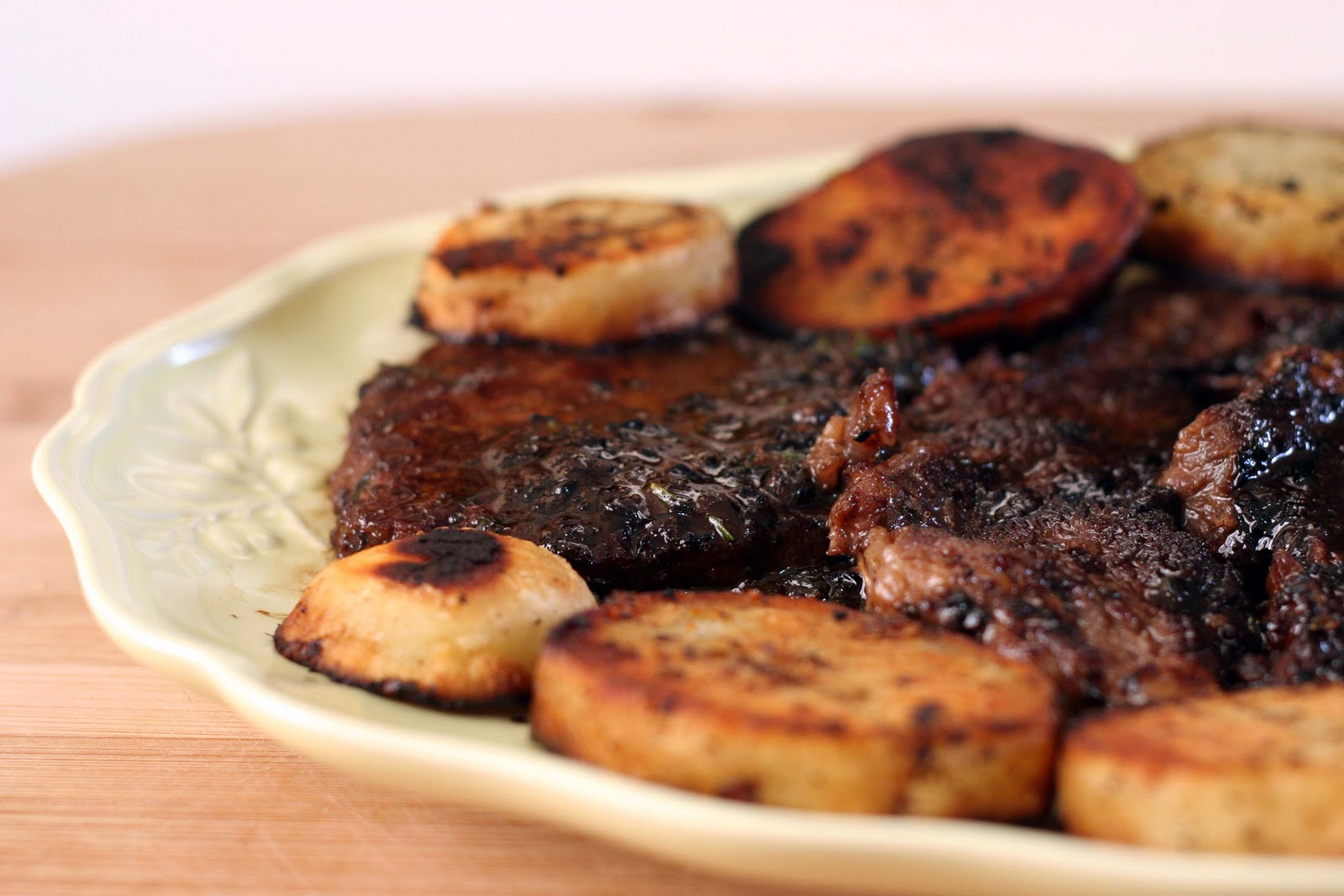 Bee Sweet: Steak: A Quick-Cooking Meat for Last-Minute Meals