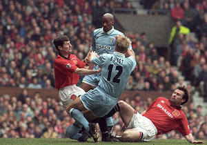 Together We Are Invincible: 10 Daftar Cedera Terparah di Sepak Bola