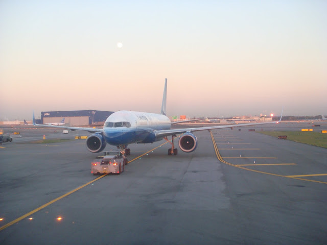 United 82 ( UA82 ) - Los Angeles to New York JFK Boeing 757-200 Economy ...